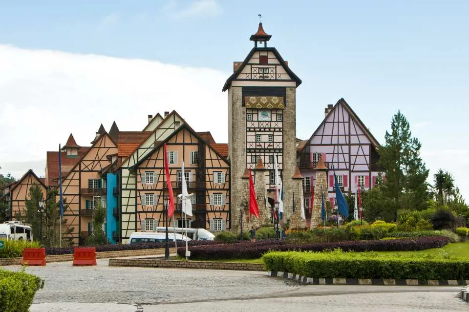 Bukit Tinggi Colmar Tropicale & Batu Cave Shared Day Tour | Malaysia ...
