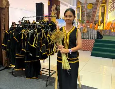 Sabah Kadazan Dusun Traditional Costume Rental - Authentic Cultural ...