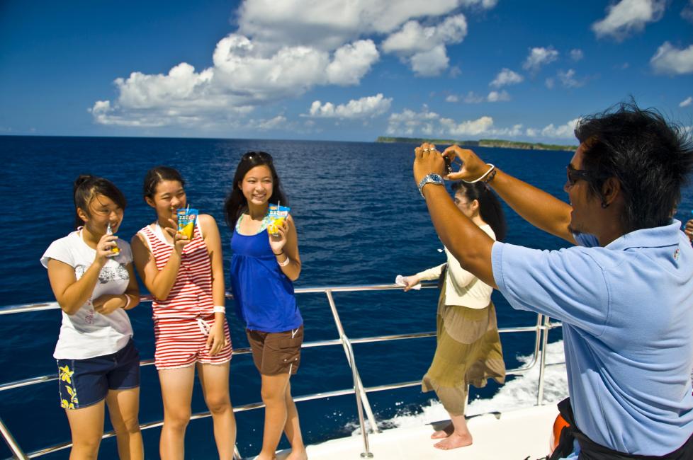 Fish Eye Marine Park Dolphin Watching Half-Day Tour | Guam - KKday