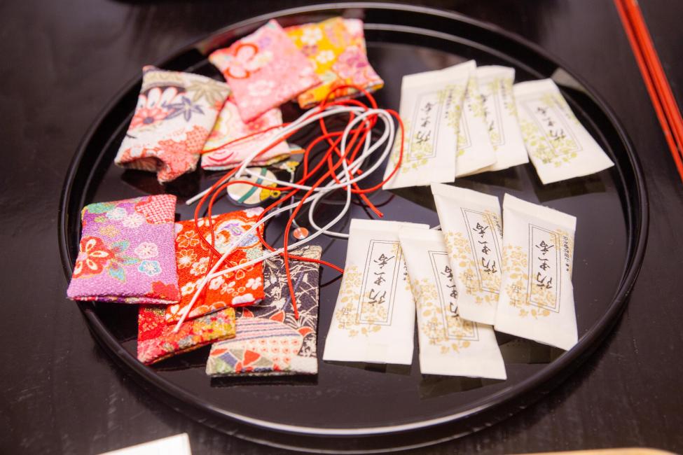Hamamatsu, Shizuoka｜Original scent bag making & Tea room experience ...