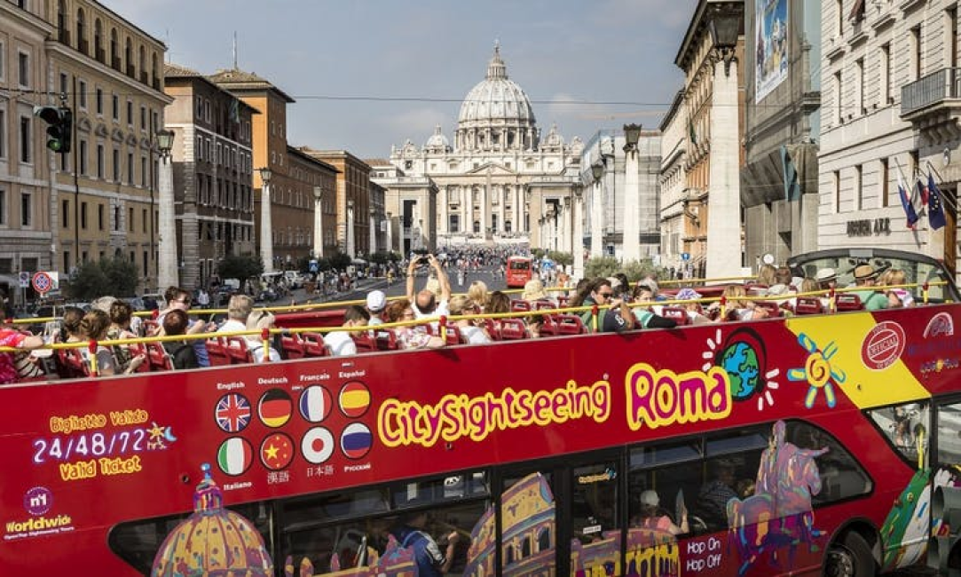 Hop-on hop-off Rome bus tour 24 or 48-hour tickets - KKday