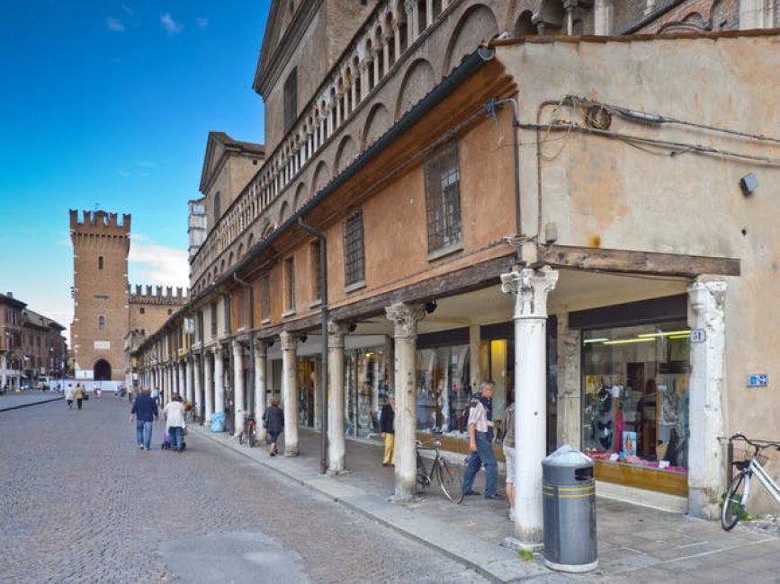 Private tour of Ferrara with a local guide - KKday