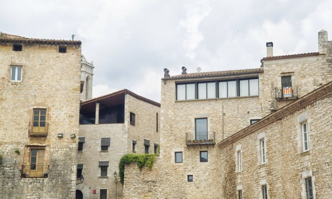 Combo Tour: Girona and Artistic Barcelona the best of Gaudi - KKday
