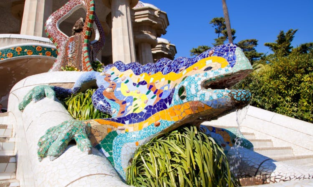 Combo Tour: Girona and Artistic Barcelona the best of Gaudi - KKday