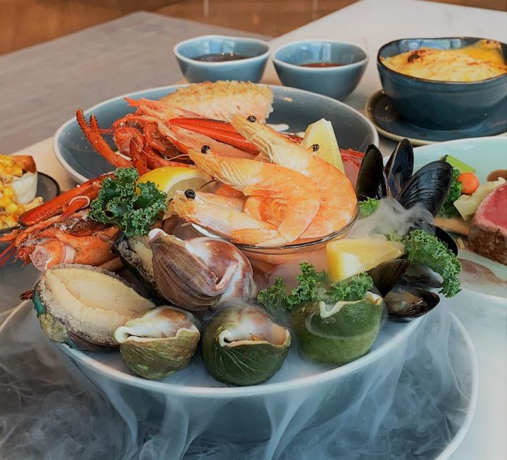 Staycation at TwoMR｜Two MacDonnell Road - KKday