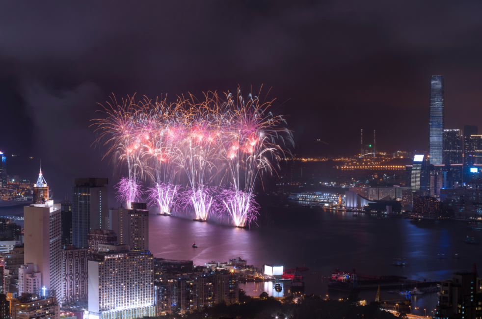 [New Year's Eve Fireworks Dining Offer] Rooftop Garden New Year's Eve ...