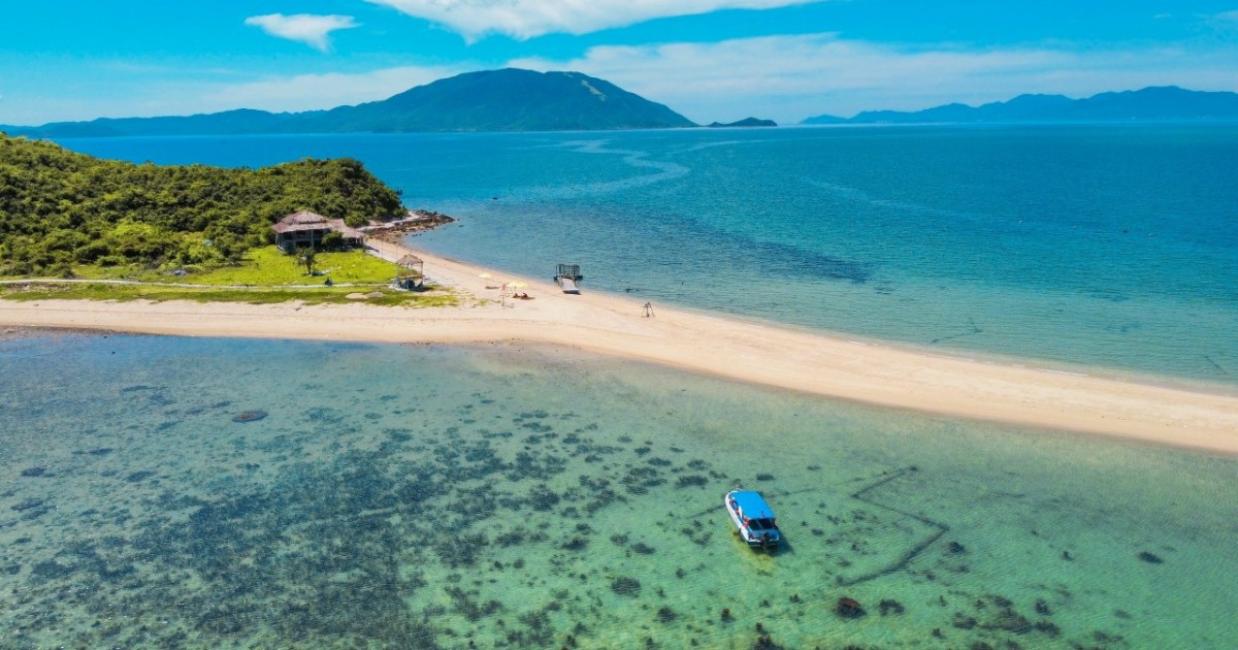 Day Tour: Explore Diep Son Island - Doc Let by Speedboat - KKday