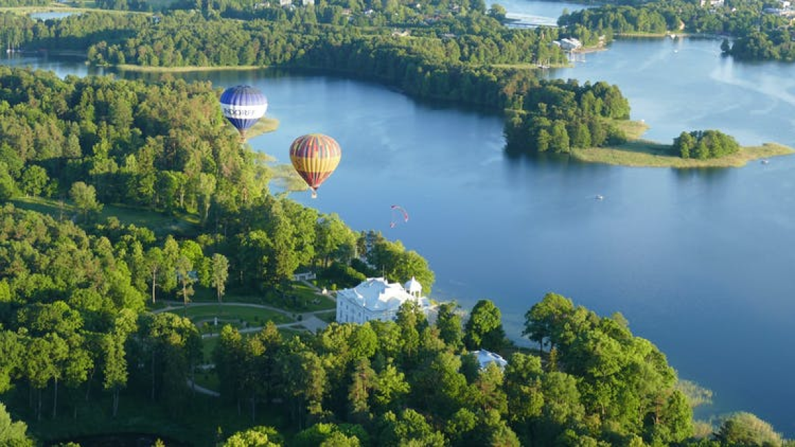 Private hot air balloon flight over Vilnius or Trakai - KKday
