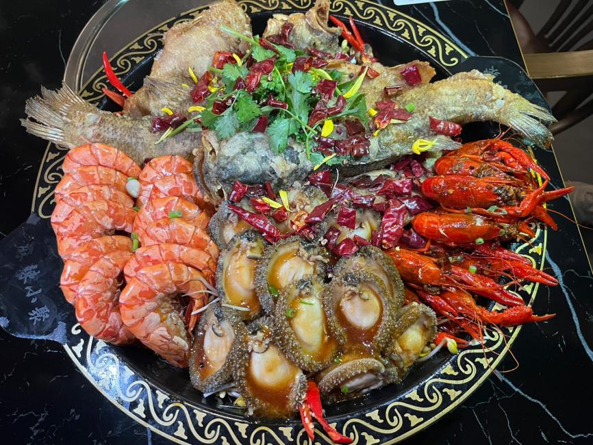 [Pon Choi Promotion 2022] Spicy Grilled Fish and Abalone Poon Choi ...