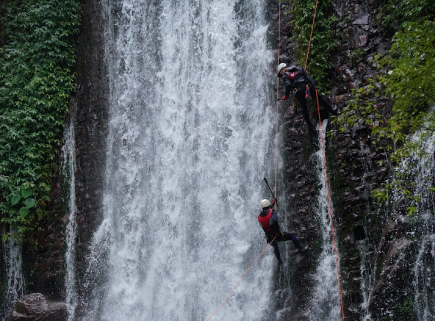 Shuilian Cave Waterfall Canyoning Weekend Outdoor Activity, Taoyuan - KKday