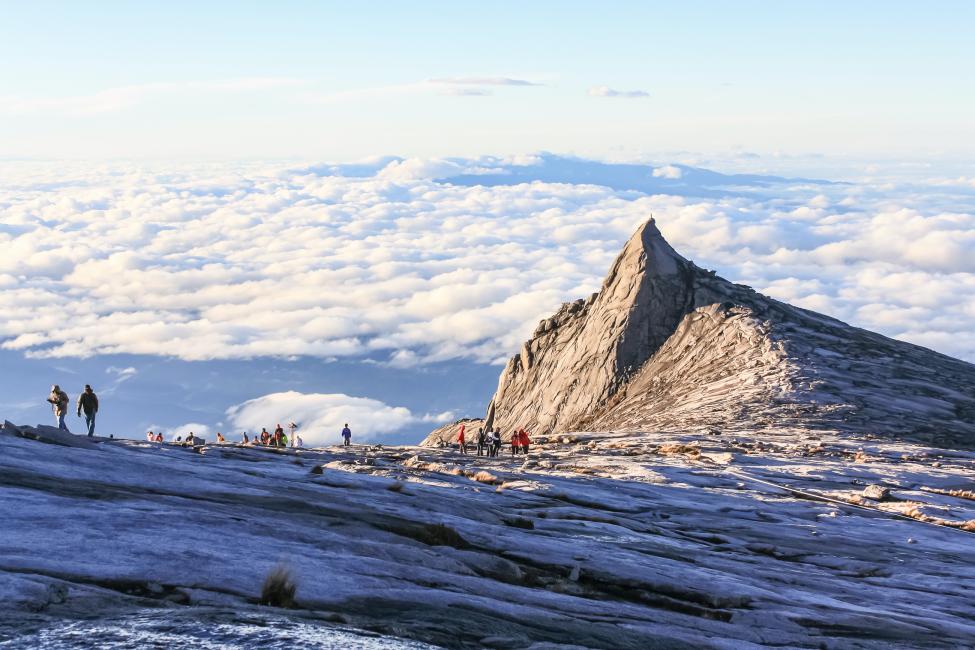 2D1N Mount Kinabalu Via Ferrata (Walk The Torq) | Sabah - KKday