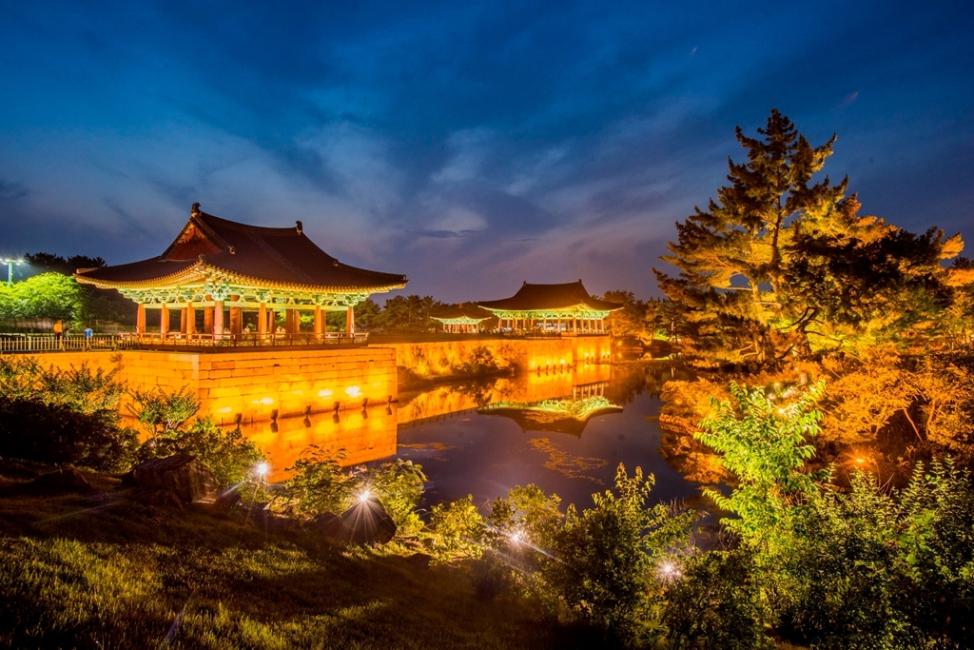 Gyeongju One-Day Tour｜Hwangridan-gil, Daereungwon, Bulguksa, Gyochon ...
