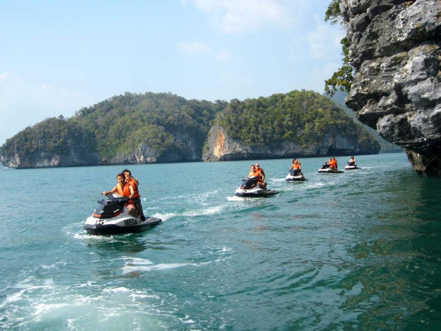 Water Sports at Langkawi: Jet Ski, Island Hopping, Banana Boat ...