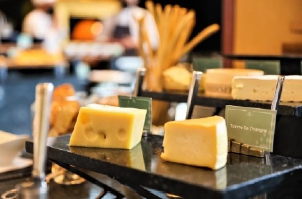 The Sukhothai Hotel International Lunch Buffet at Colonnade | Bangkok ...