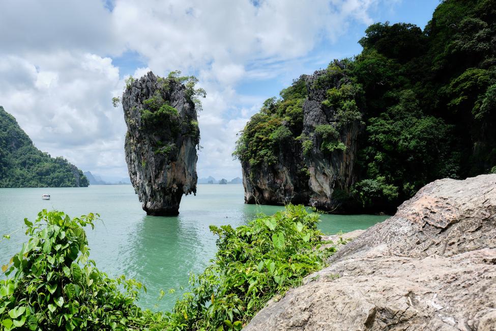 James Bond Island Day Tour by Big Boat: Hong Island, Khao Ping Kan ...
