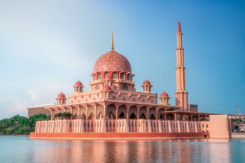 Putrajaya and Kuala Lumpur City Evening Tour | Malaysia - KKday