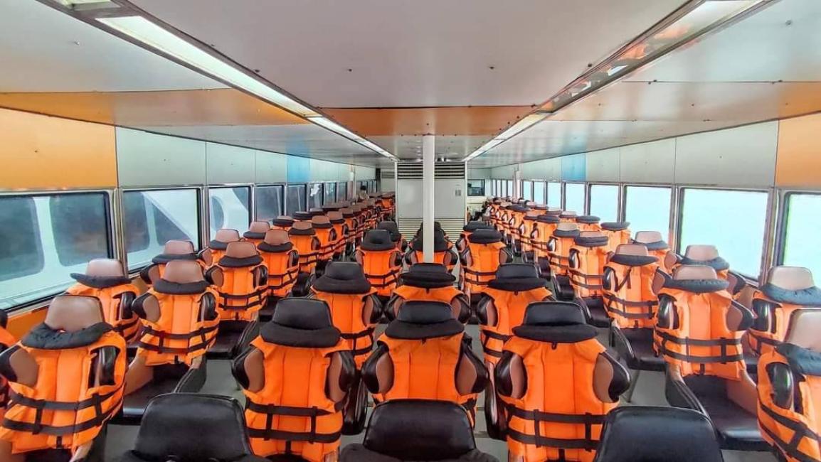 Ferry Ticket: Phuket, Phi Phi Island and Krabi Transfer with Hotel Pick ...