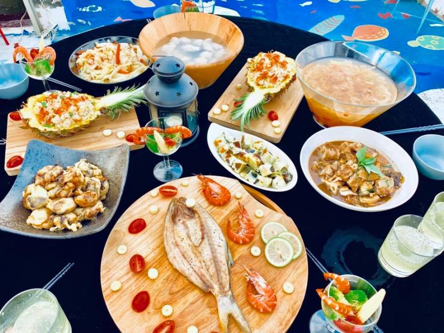 [Sunset Seafood Dinner] Fishing Village Experience on the Rooftop - KKday