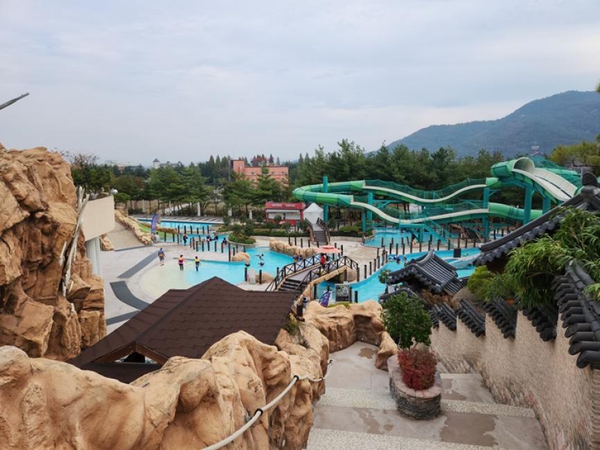 Daytour from Seoul | Yesan: Natural Hot Spring Water Spa & Water Park ...