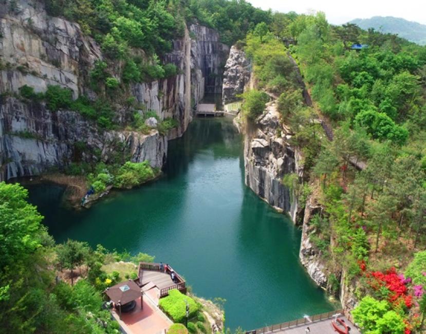 Daytour from Seoul | Pocheon Art Valley & Herb Island & Korean ...