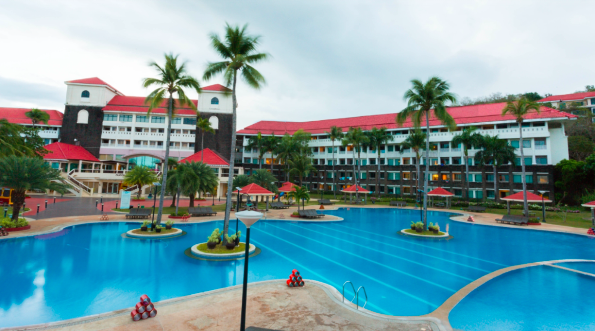 Canyon Cove Hotel & Spa Day Pass in Batangas - KKday