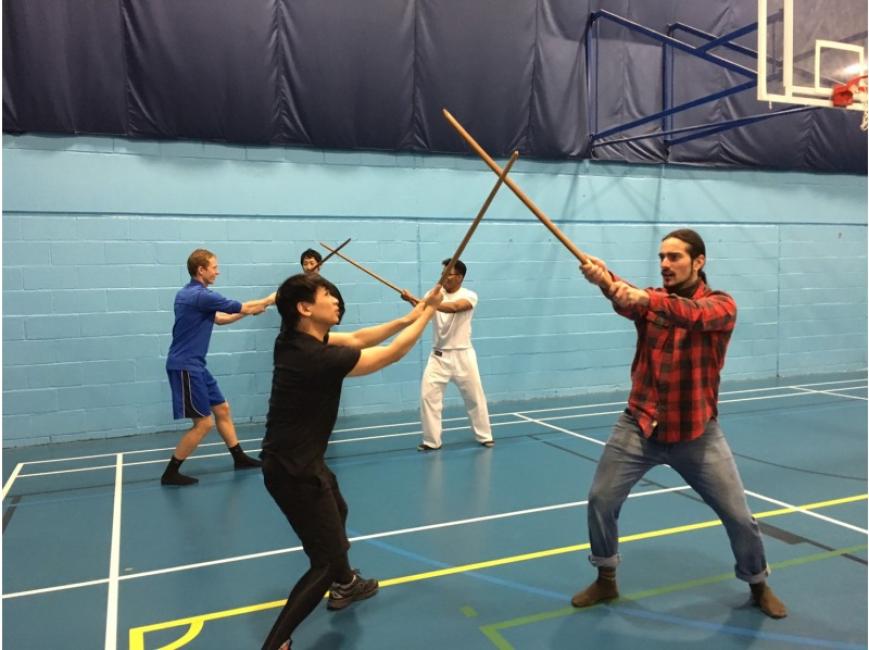 [Tokyo and Saitama] Experience sword fighting and samurai familiar with ...
