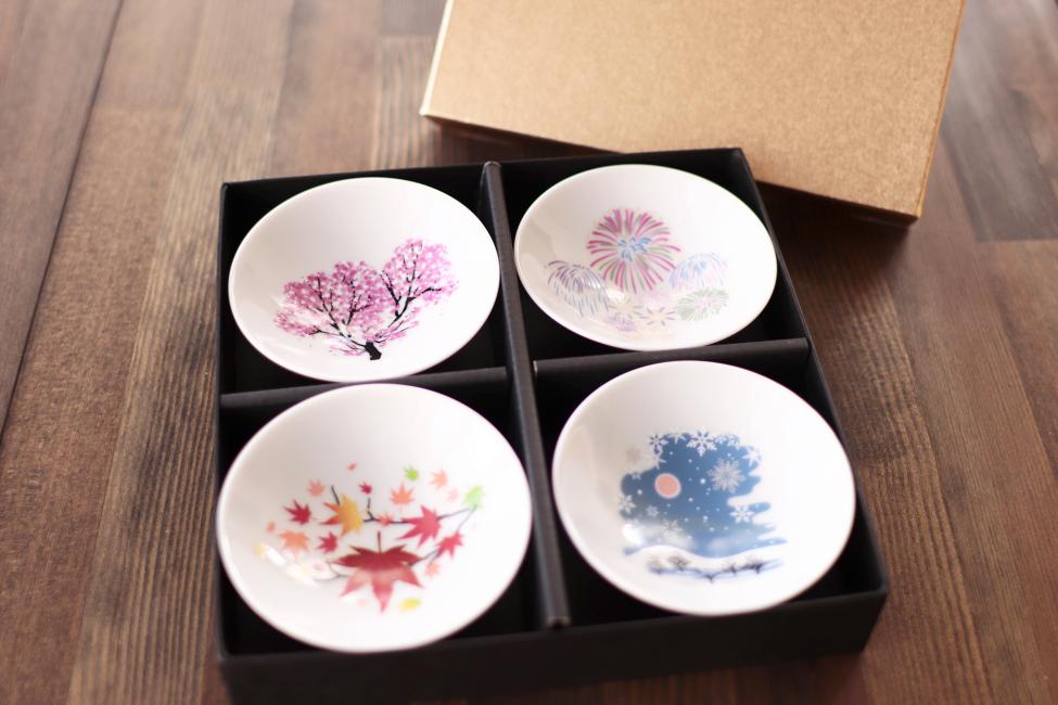 Special tour in showroom & Japanese souvenir glasses with surprising ...