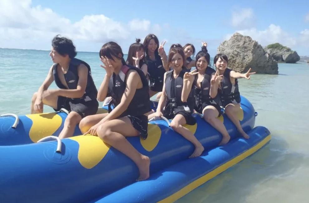 [Okinawa Nanjo] Banana boat & Big Marble experience near Naha! Full of ...