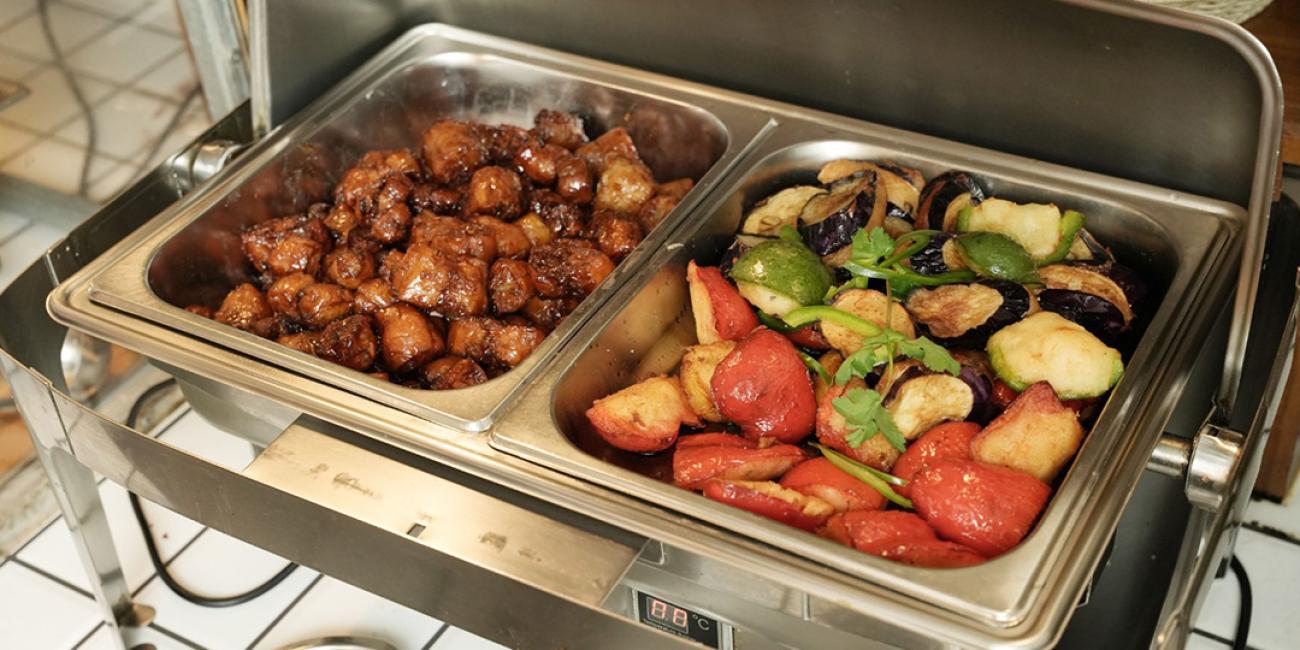 【Premium Offer 2023】90-minute Vegetarian Buffet Lunch/Dinner | - KKday