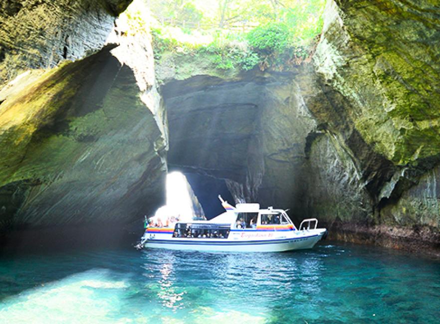 Izu 2-Day In-Depth Tour｜Mt. Omuro, Izu Panorama Park, Dogashima ...