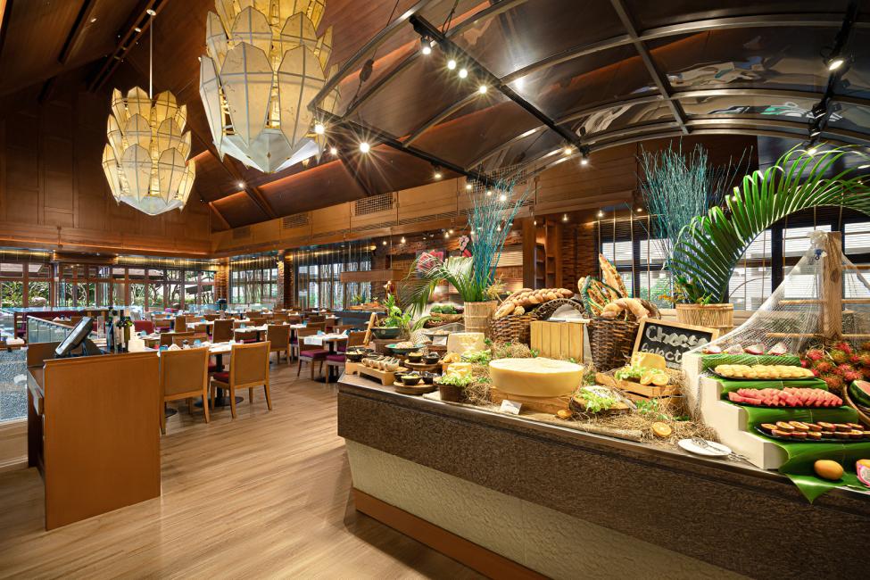 Seafood Dinner Buffet at Kad Kafe Restaurant by Shangri-La Hotel Chiang ...