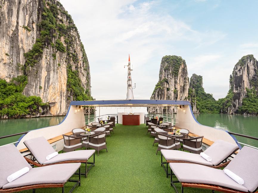 1 Day Halong Bay Tour with Arcady Luxury Cruise | Vietnam - KKday