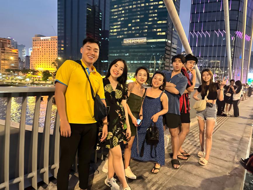 夜遊|西貢市中心夜間健行：咖啡館公寓、阮惠步行街、市政廳、歌劇院、西貢河 |胡志明 - KKday