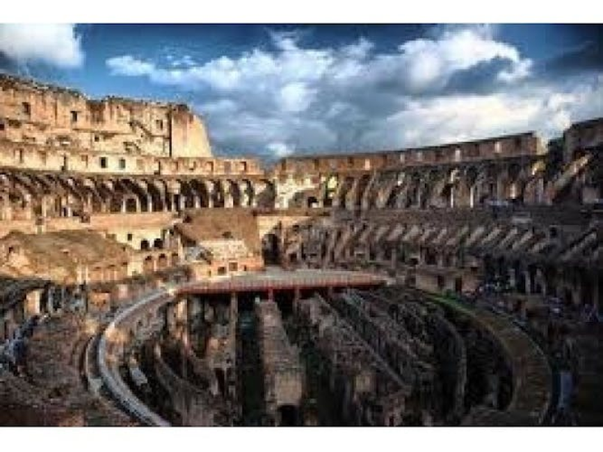Colosseum, Forum and Palatine in small group with Dutch guide - KKday