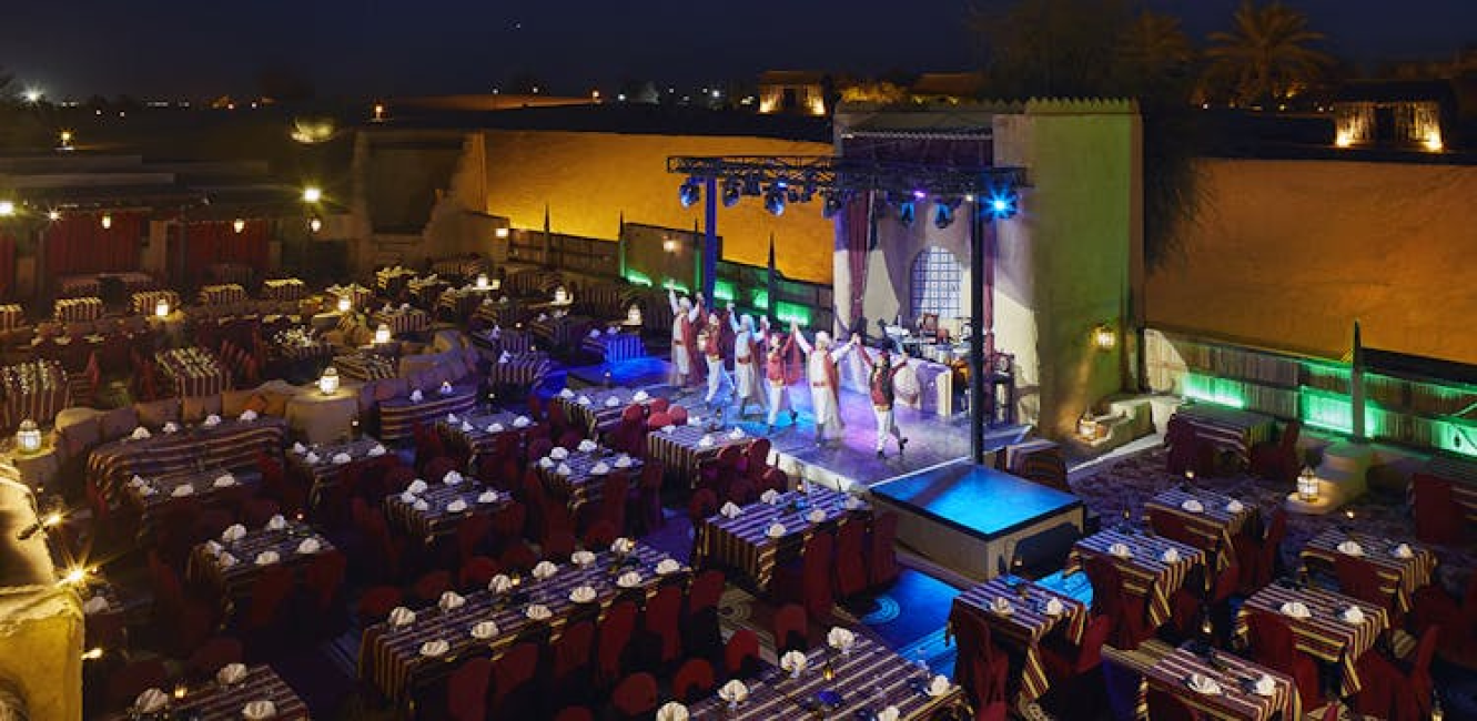 从迪拜出发前往 Al Hadheerah Bab Al Shams 沙漠度假村享用晚餐 - KKday