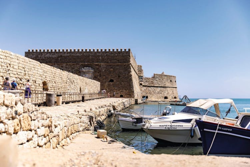 Knossos Palace, Rethymnon and Heraklion Tour - KKday