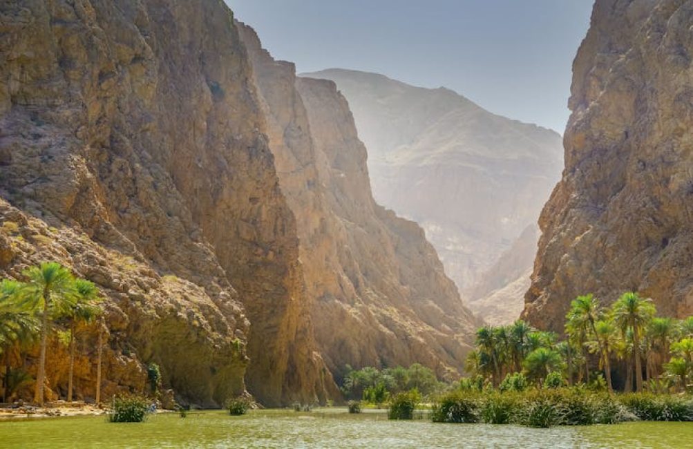 Wadi Shab and Bimmah Sinkhole full-day tour - KKday