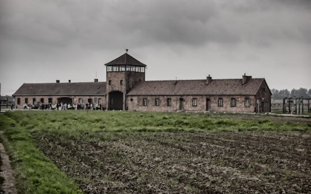 Auschwitz-Birkenau guided tour with pick-up from Krakow - KKday