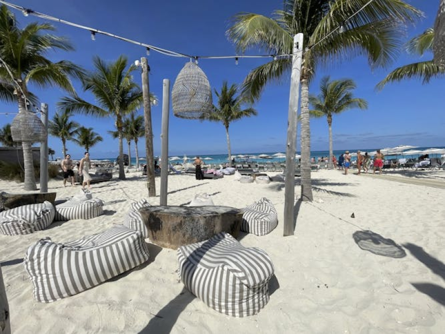 Grand Bahama tour with optional Pig Beach visit - KKday