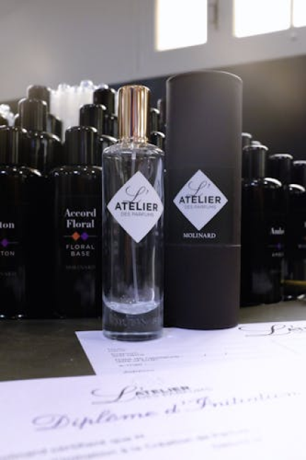 Atelier des Parfums at Molinard Paris - KKday