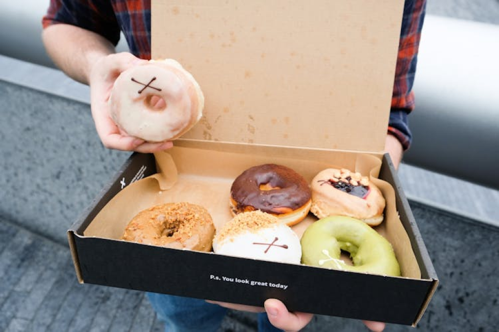 2-hour doughnut tour of London's downtown with Tower Bridge - KKday