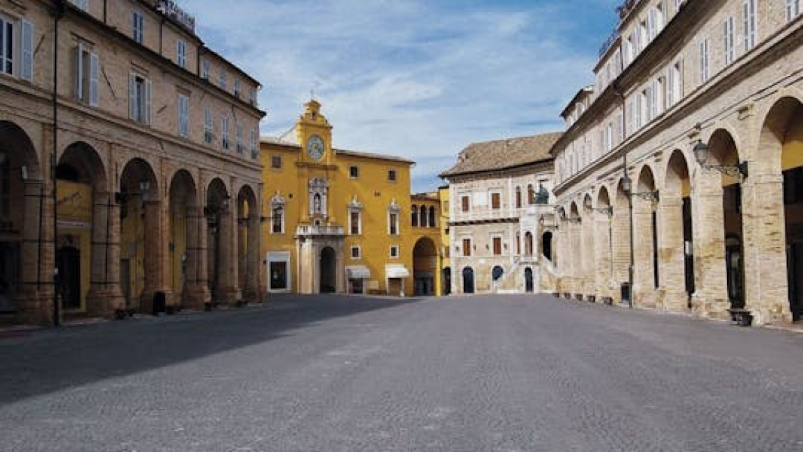 Fermo historical walking tour by night - KKday