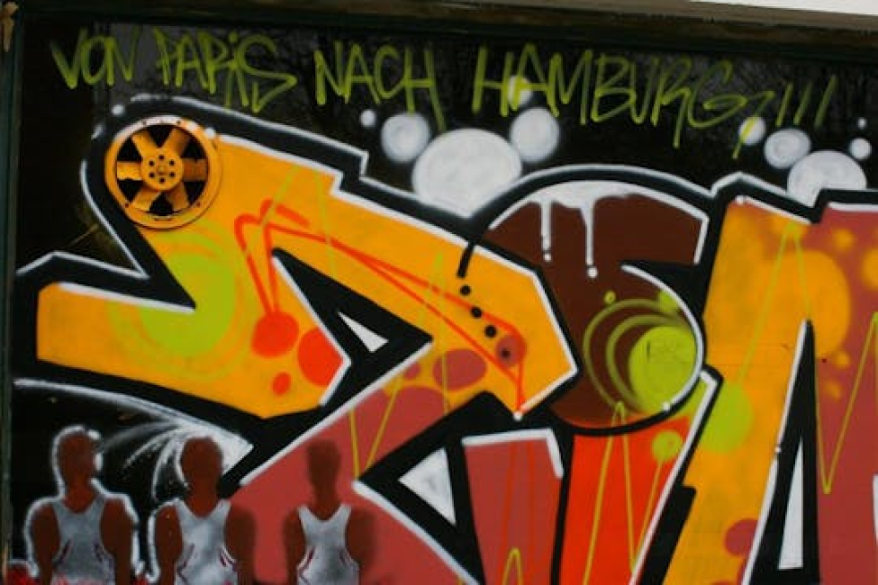 Graffiti and street art city tour of Hamburg - KKday