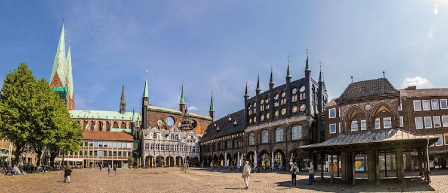 Hanseatic architecture private walking tour in Lübeck - KKday