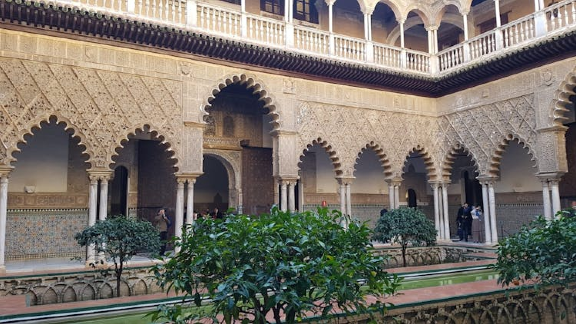 Real Alcázar de Sevilla: 우선 입장 티켓 및 가이드 투어 - KKday