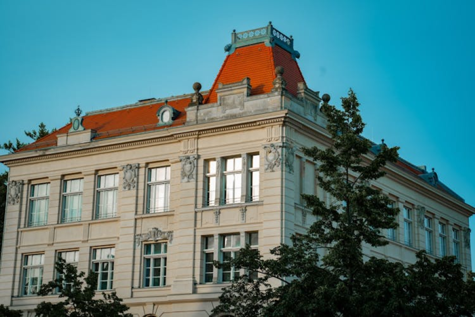 1-hour tour of Potsdam attractions with a local - KKday