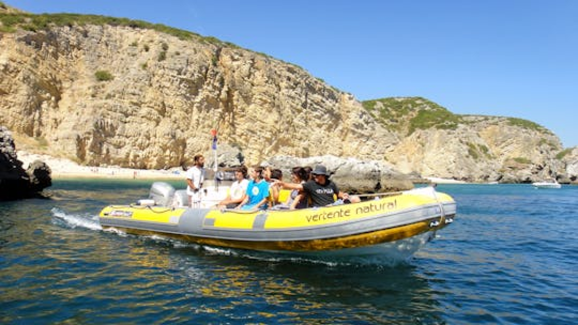 Arrábida coves boat tour - KKday