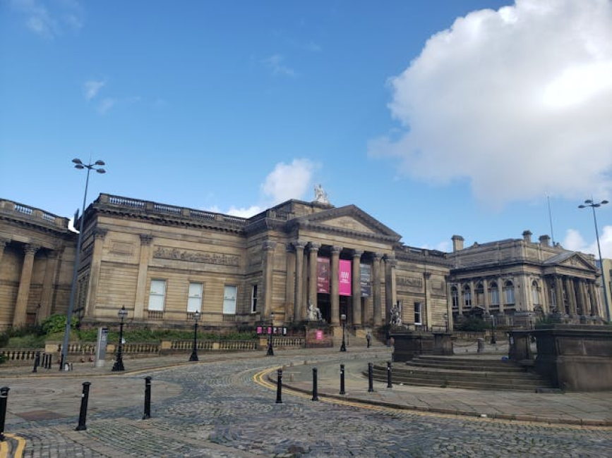 Liverpool city center self-guided walking tour - KKday