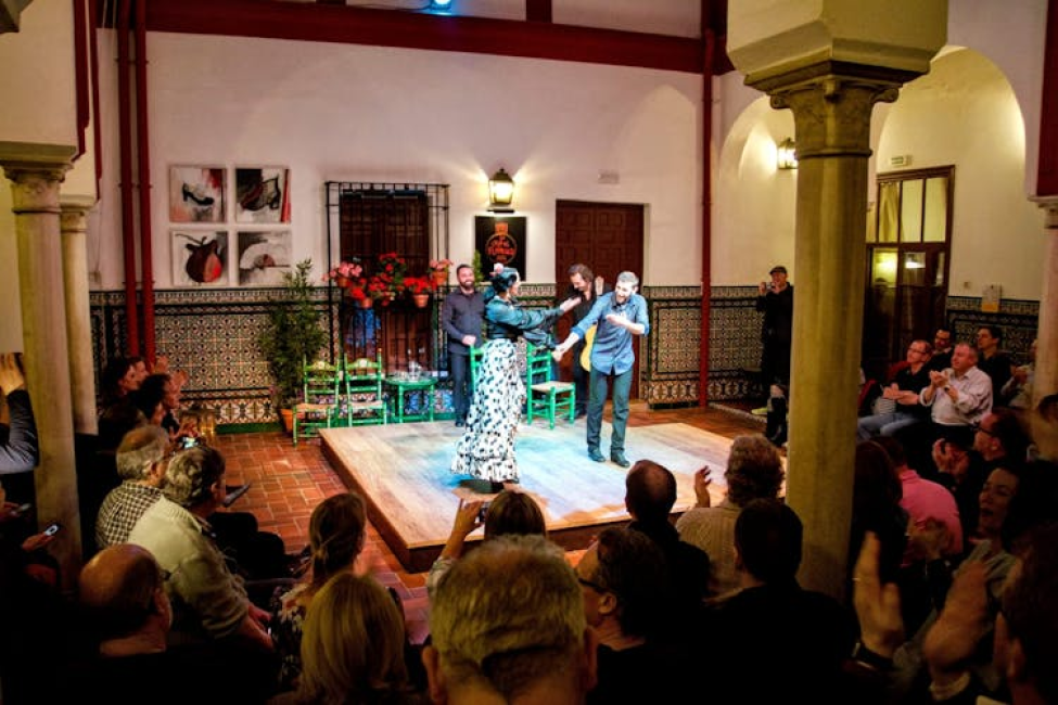 Seville evening tour discovering tapas and flamenco - KKday