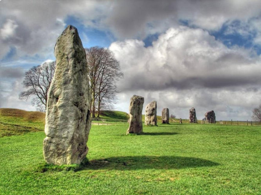 Stonehenge guided morning tour with special access pass - KKday